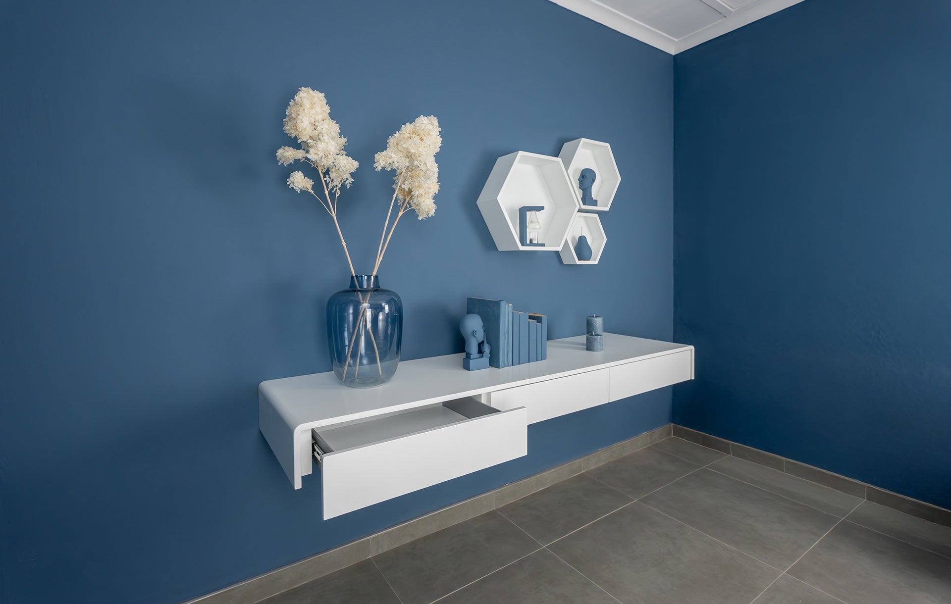 ODEZEN | Floating Furniture